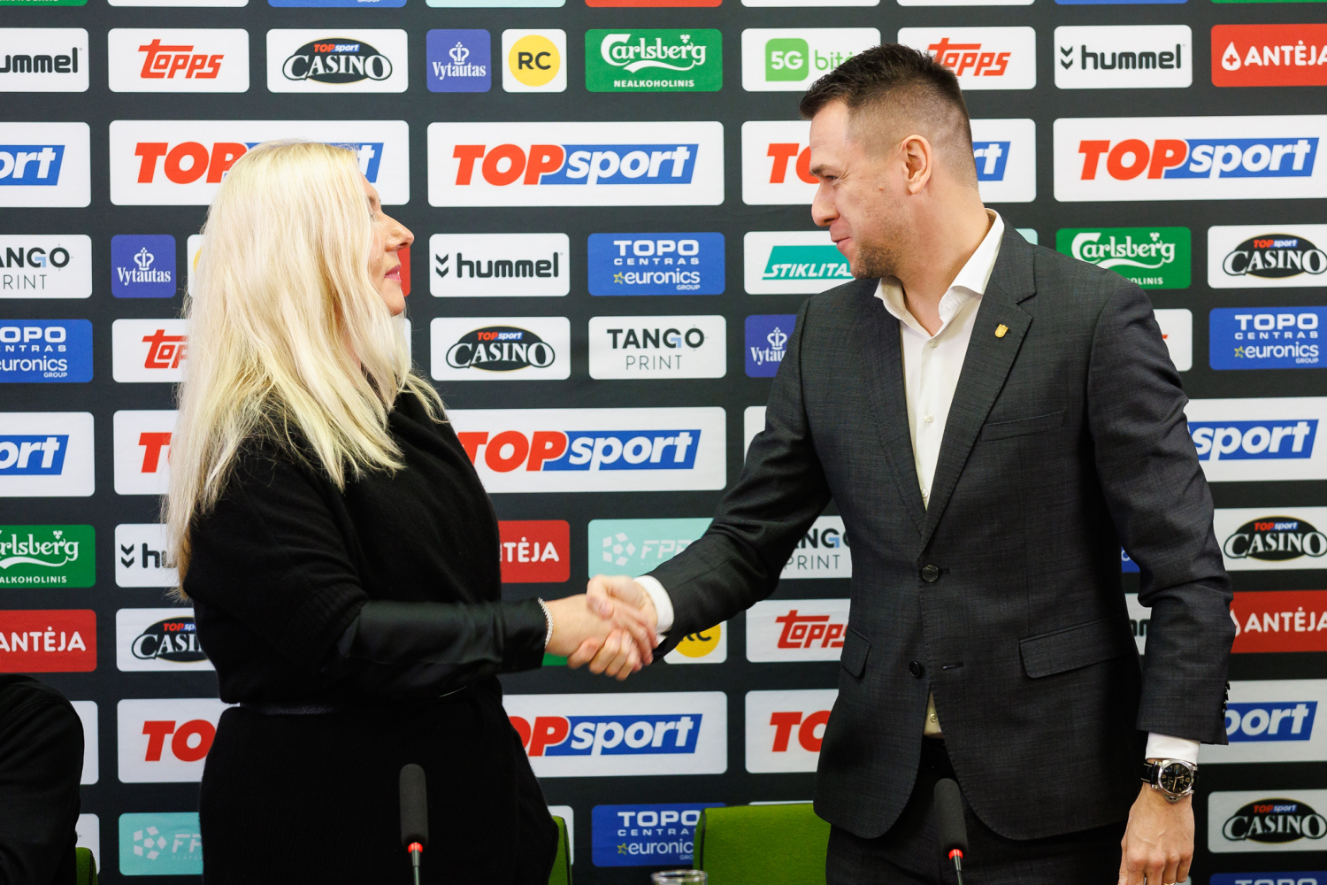 Sutarta dėl Liepkalnyje esančio LFF stadiono perleidimo - Lietuvos ...